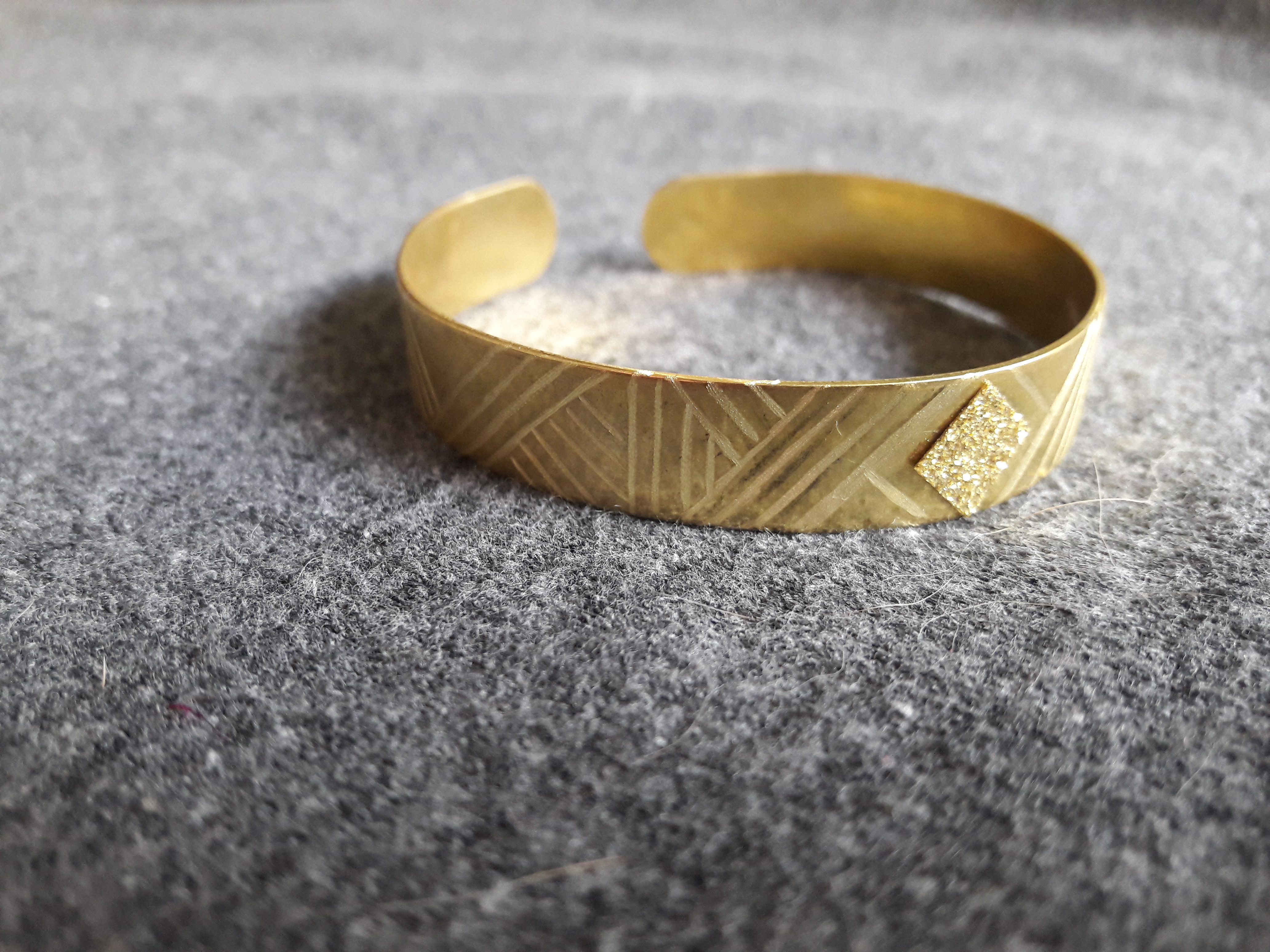 Création Laiton/Doré